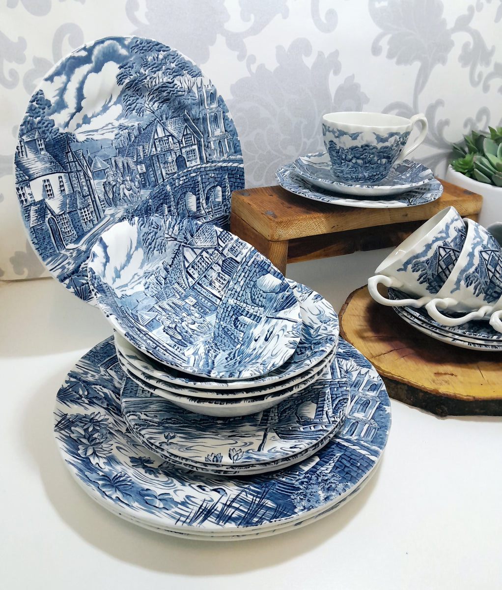 20 Piece Blue & White Alfred Meakin “The Post House” Dinner Set For Fo ...