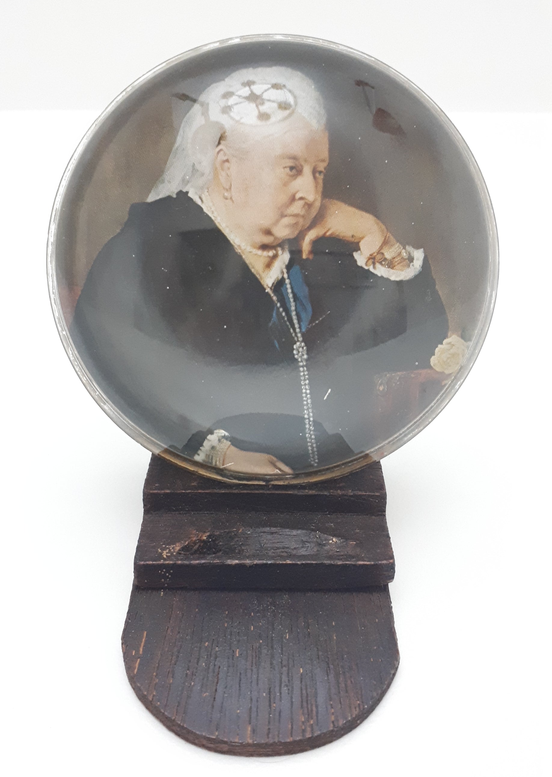 Rare Vintage Individually Hand Casted Collectable Nigel Pain Glass Pap ...