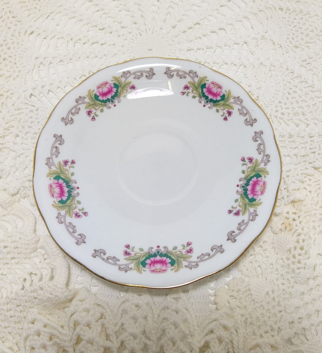 Vintage Hunan Chinese Fine Porcelain Saucers With Gold Trim ...